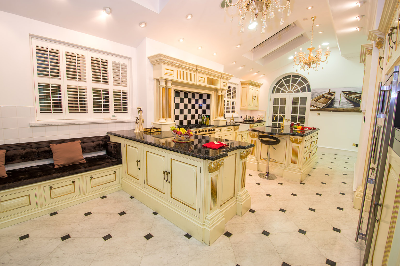 Airport Parking Investment & Principal House – London Heights International